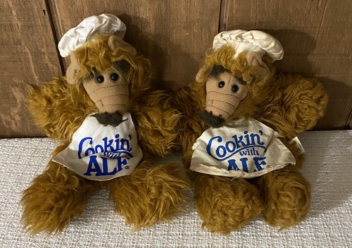 2 VINTAGE 1988 BURGER KING CHEF ALF “COOKIN’ WITH ALF” PLUSH HAND ...