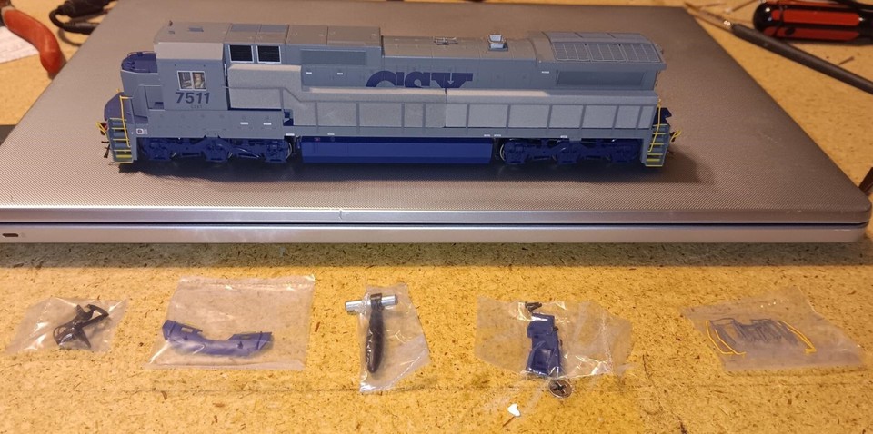 HO Scale Atlas Master Gold CSX Dash 8-40C Stealth Locomotive W/ DCC ...