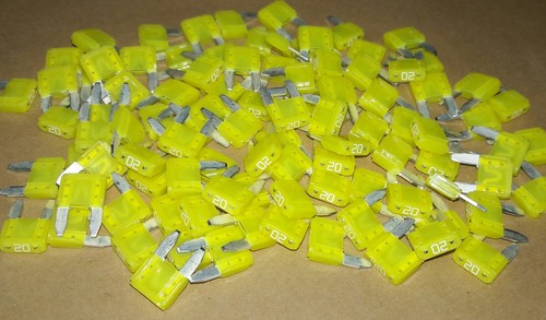 ( 50 Pcs ) 0703315 Auto Fuse 20A 32VDC Blade Mini 0297020.WXNV | eBay