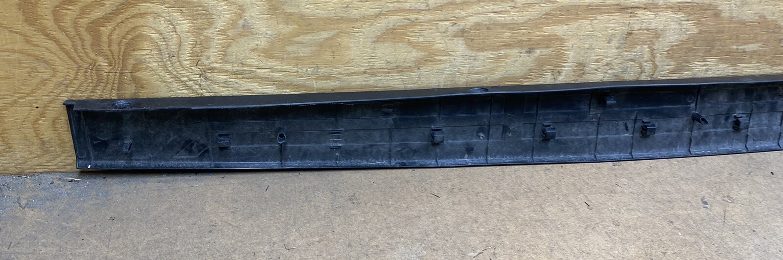 2019-2020 Toyota Tundra Tailgate Upper Cap | 65717-0C080 | Genuine OEM ...