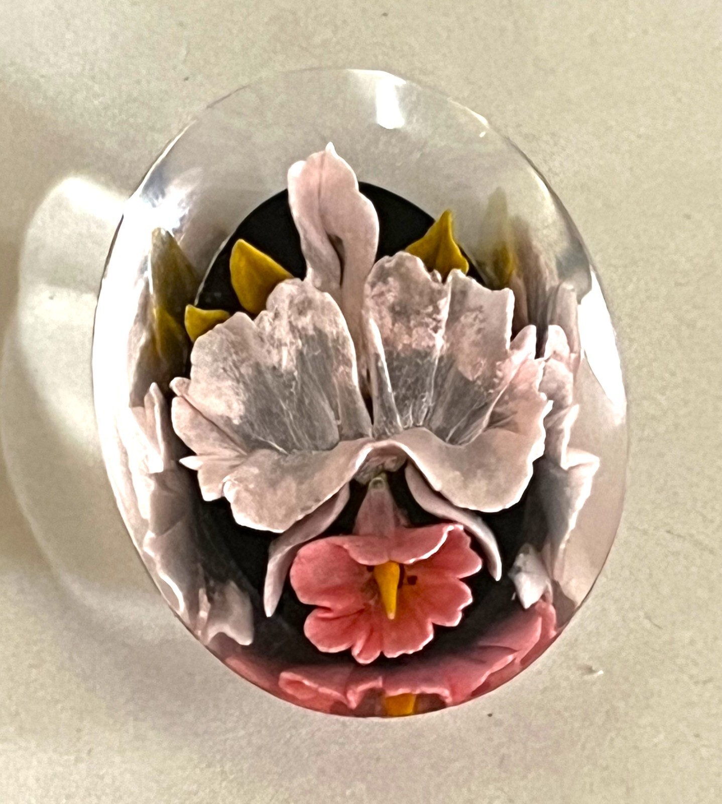 SPECTACULAR VINTAGE 1940S REVERSE CARVED LUCITE ORCHI… - Gem