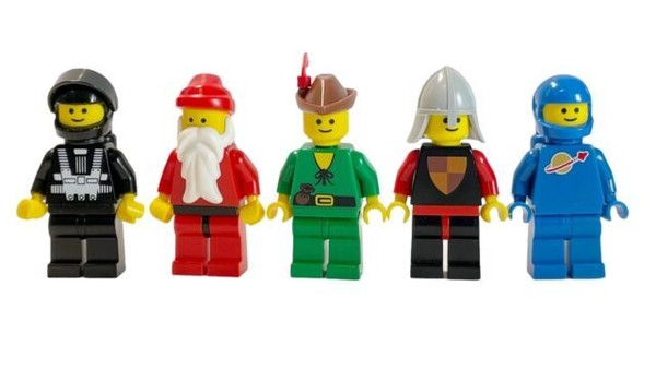 LEGO Promotional: Vintage Minifigure Collection Vol. 4 (Tru Edition ...