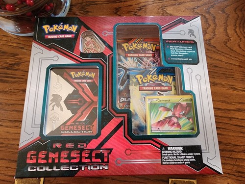 Pokemon TCG Red Genesect Collection Deck Shiny Holos Black & White Pin ...