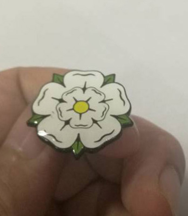 YORKSHIRE ROSE ENAMEL PIN BADGE GIFT (PB7) BIGGER THAN OTHERS | eBay UK