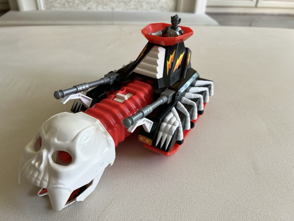 1984 Voltron Skull Tank Panosh Place Includes Skull Scavenger Tank ...