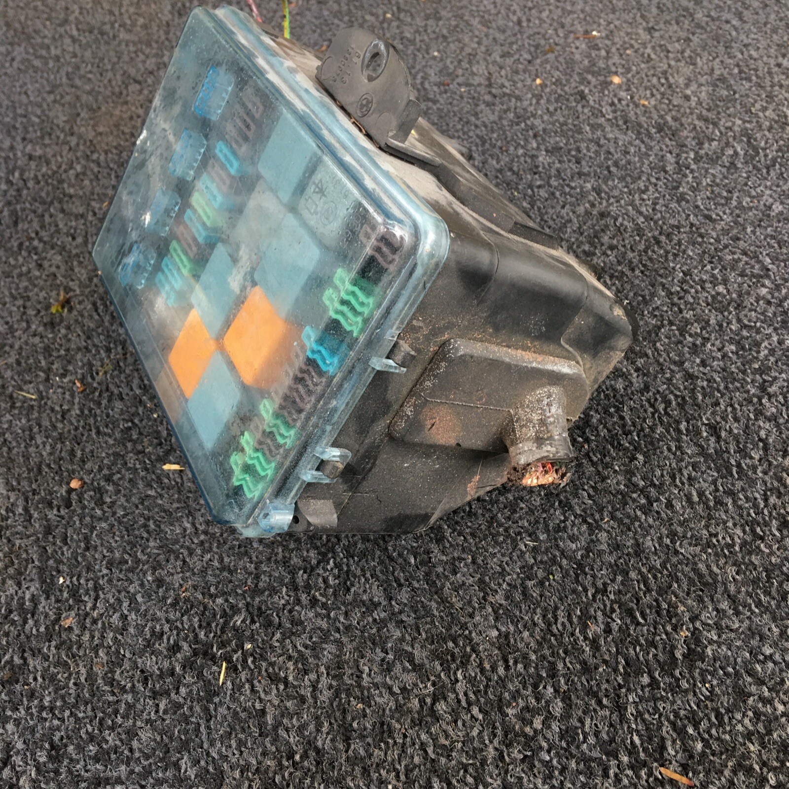 BMW E30 Front Fuse Relay Box Lid Engine Bay | 61131372776 | Genuine OEM ...