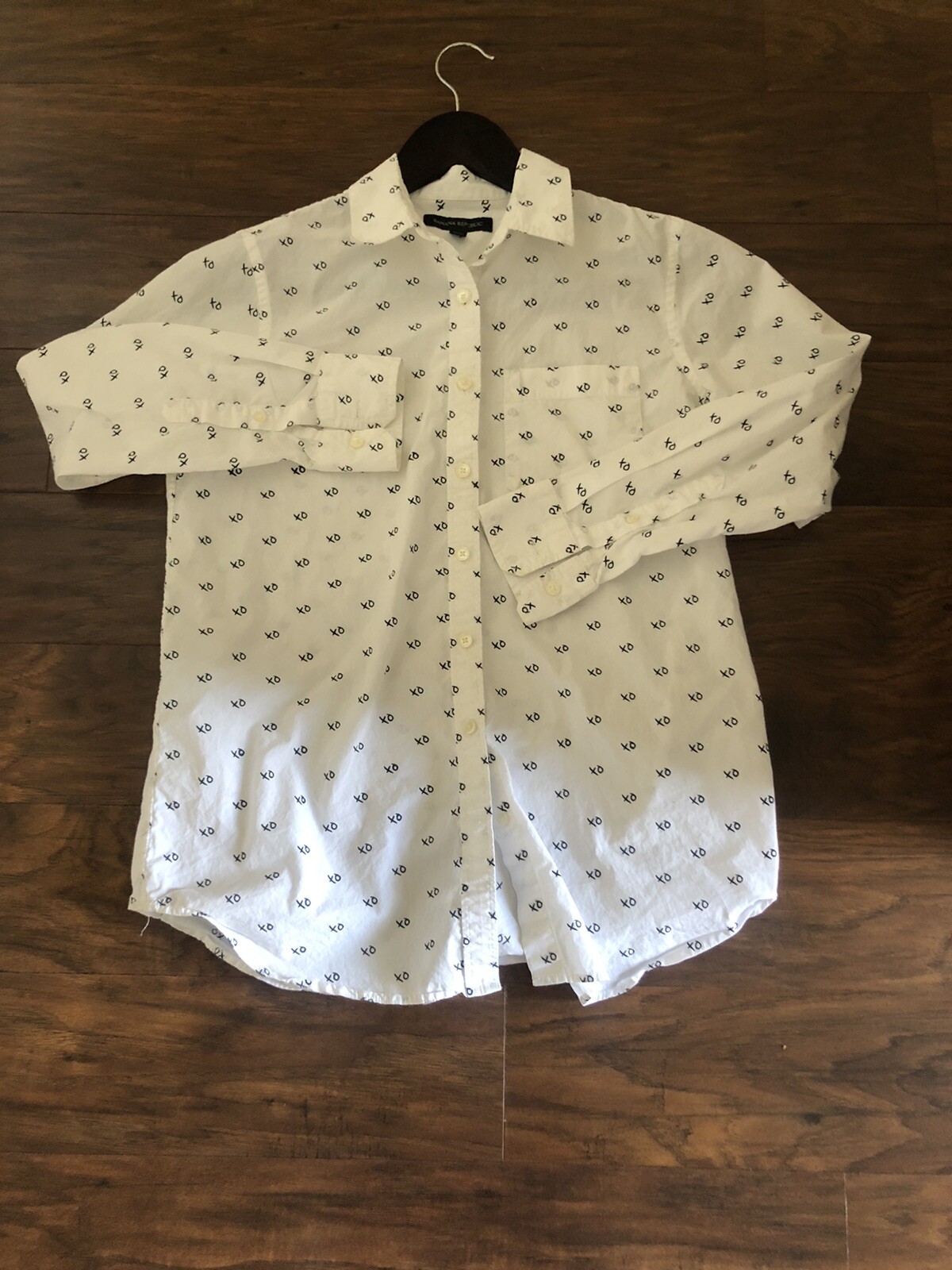 Banana Republic XO Graphic Boyfriend Style Women’s Sh… - Gem