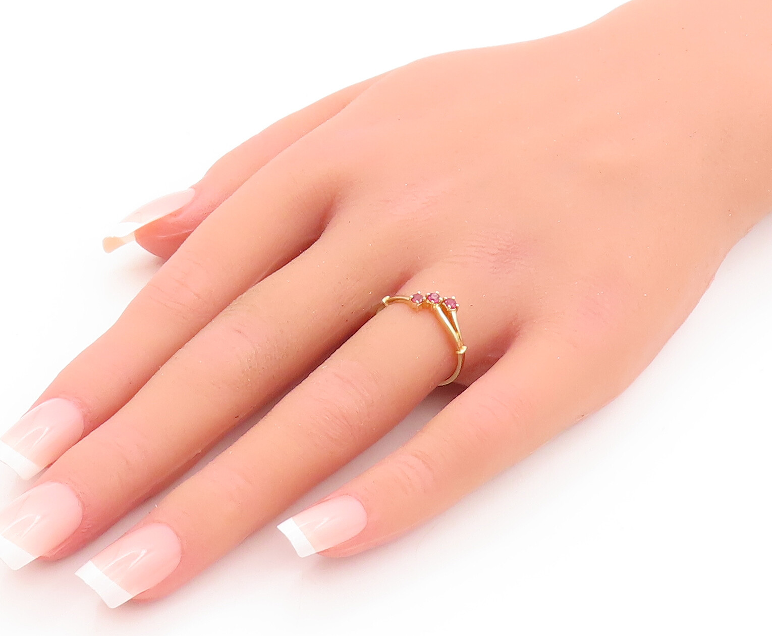 14K GOLD Vintage Ring Minimalist 3 Garnet Small Stones Band Sz 6.75 ...