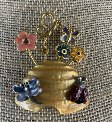 Brooch Pin Signed KC Basket Flowers Bee Rhinestones Vintage Beehive ...