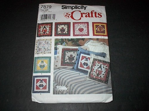 Simplicity Pattern 7879 Sham for 16" Pillow / Seven Seasonal Button ...
