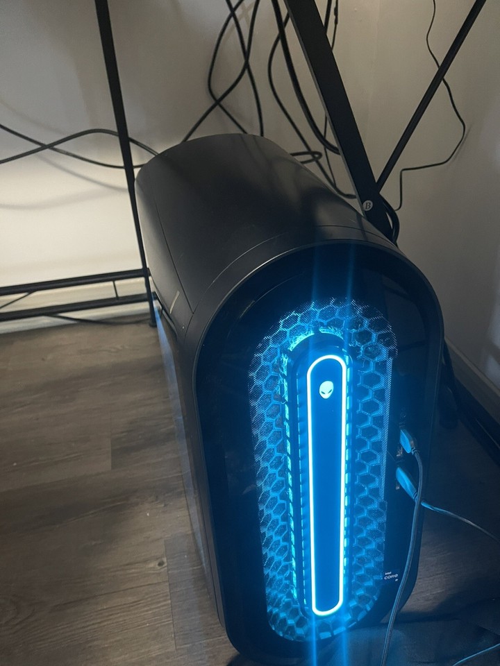 Alienware Aurora R13 Gaming PC Intel i9-12th 32GB Ram 2TB SSD NVIDIA ...