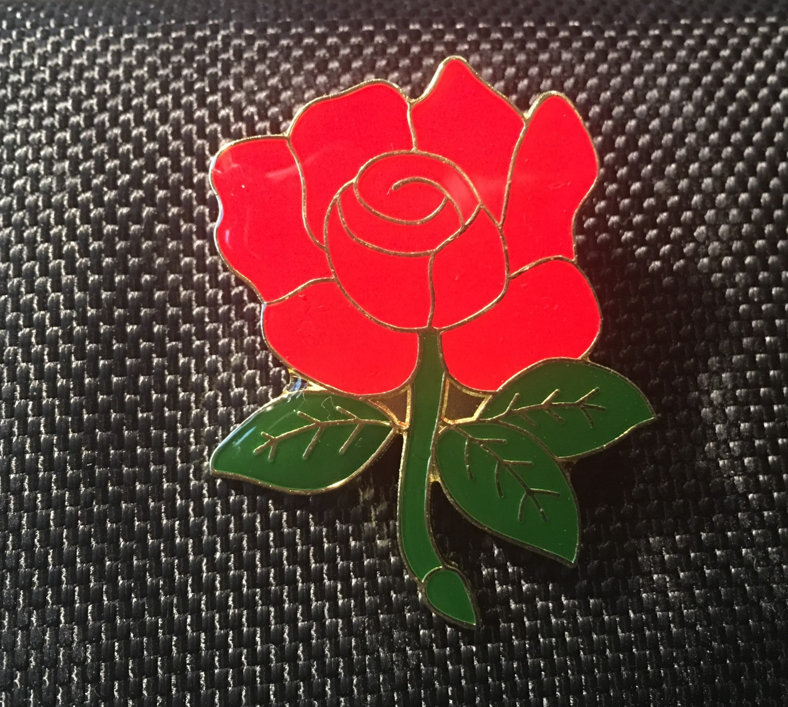 LANCASHIRE RED ROSE LABOUR PARTY ENAMEL PIN BADGE GIFT (PB17) BIGGER ...