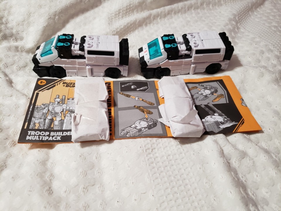 Transformers Buzzworthy Bumblebee Troop Builder Animated Autotrooper ...