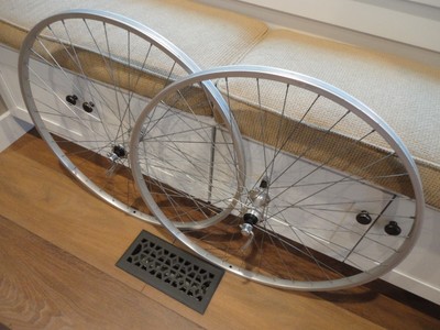 Wheels & Wheelsets - Araya 700C - Nelo's Cycles