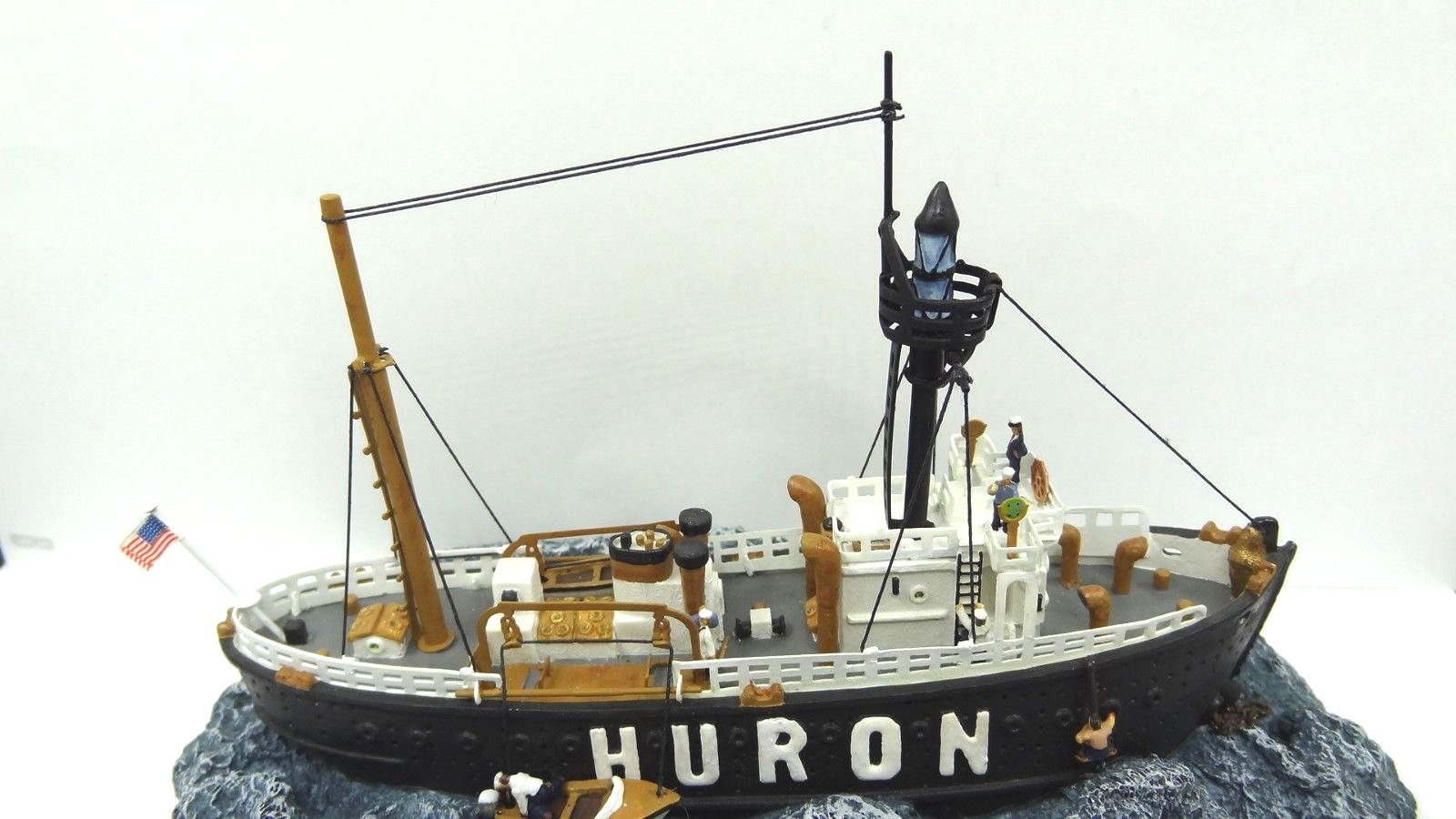 ANCHOR BAY Collectible THE HURON LIGHT VESSEL No. 103 AB 103S 1997 ...