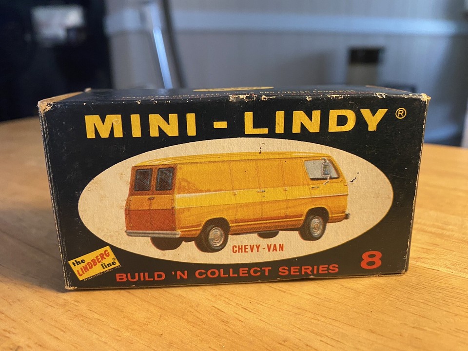 Mini-Lindy Chevy Van Box Only Build‘n collect series 8 very good ...