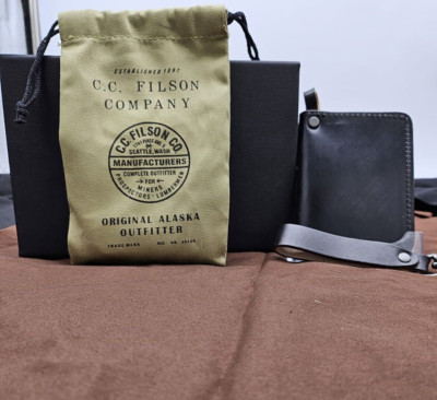 Filson Workshop BiFold Wallet With Strap 20168533 MADE IN USA Wickett ...