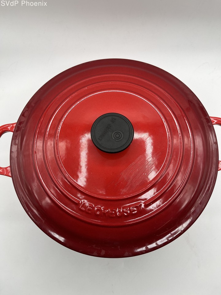 Le Creuset Red Cookware 5.5 Quart Round Shape Double Handles Dutch Oven ...