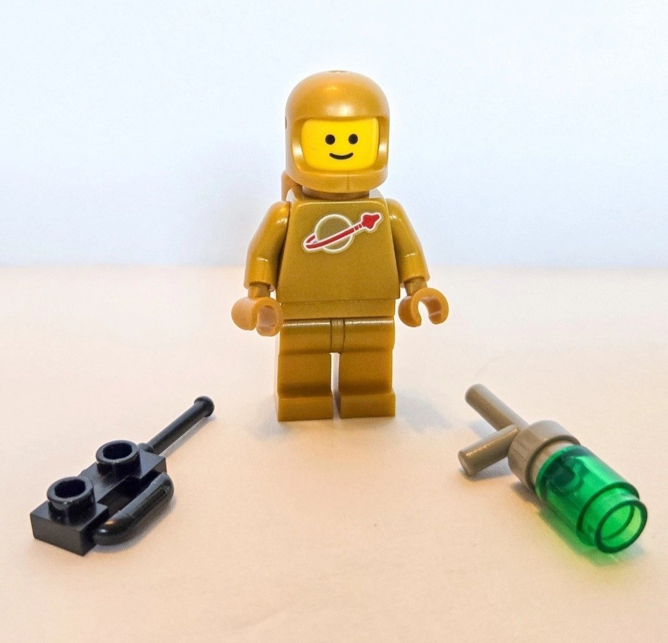 LEGO NEW PEARL GOLD & TEAL Classic Spaceman Minifigure LOT from #21358 ...