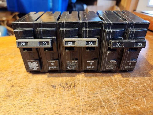 ONE, NEW, OLD STOCK SIEMENS Q220 2 P 240V 20A Type QP Circuit Breaker ...