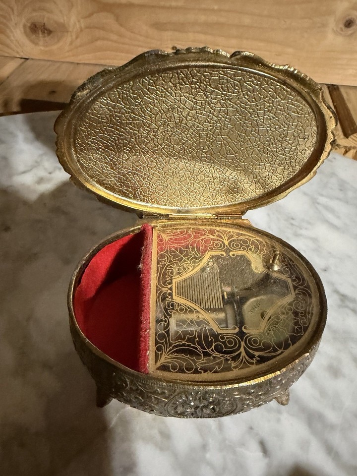 Vintage Made In Japan Cameo Trinket Box Man/Woman Brushed Gold Tone Red ...