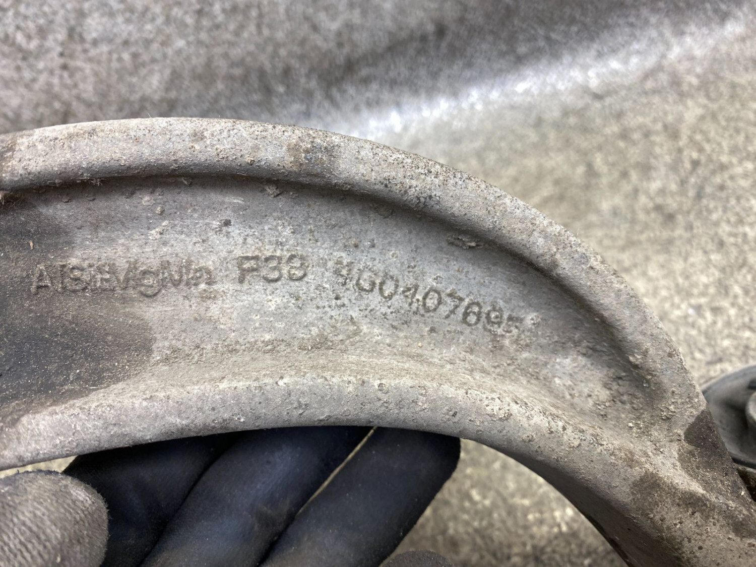 Querlenker vorne links 8K0407155C def 138Tkm Audi A6 C7 4G 2.0 TFSI 13. ...