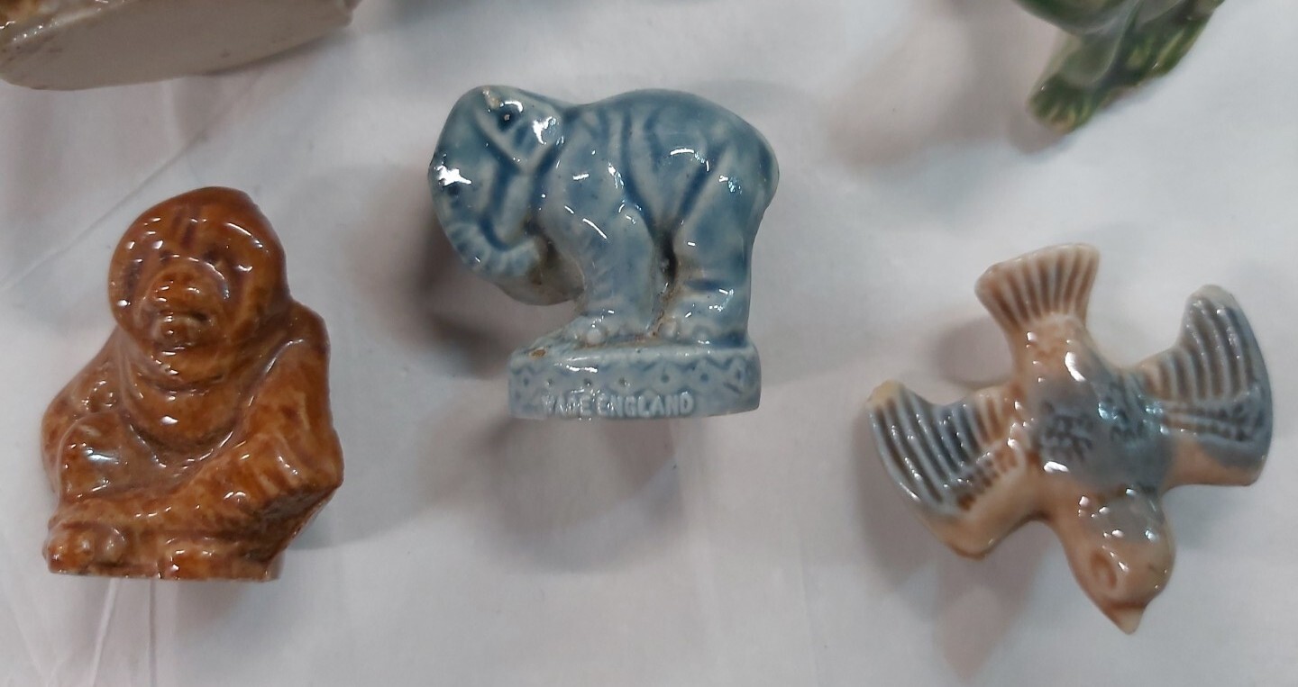 JOB LOT VINTAGE WADE WIMSIES FIGURINES TO INCLUDE MOLE,FROG ETC | eBay UK