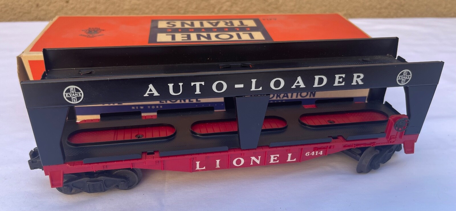 Lionel 6414 Evans Auto Loader with Madison Hardware Cars for sale ...