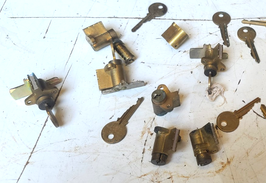 Lot of USPS post office service Mail PO Box Locks Cylinders Keys Parts ...