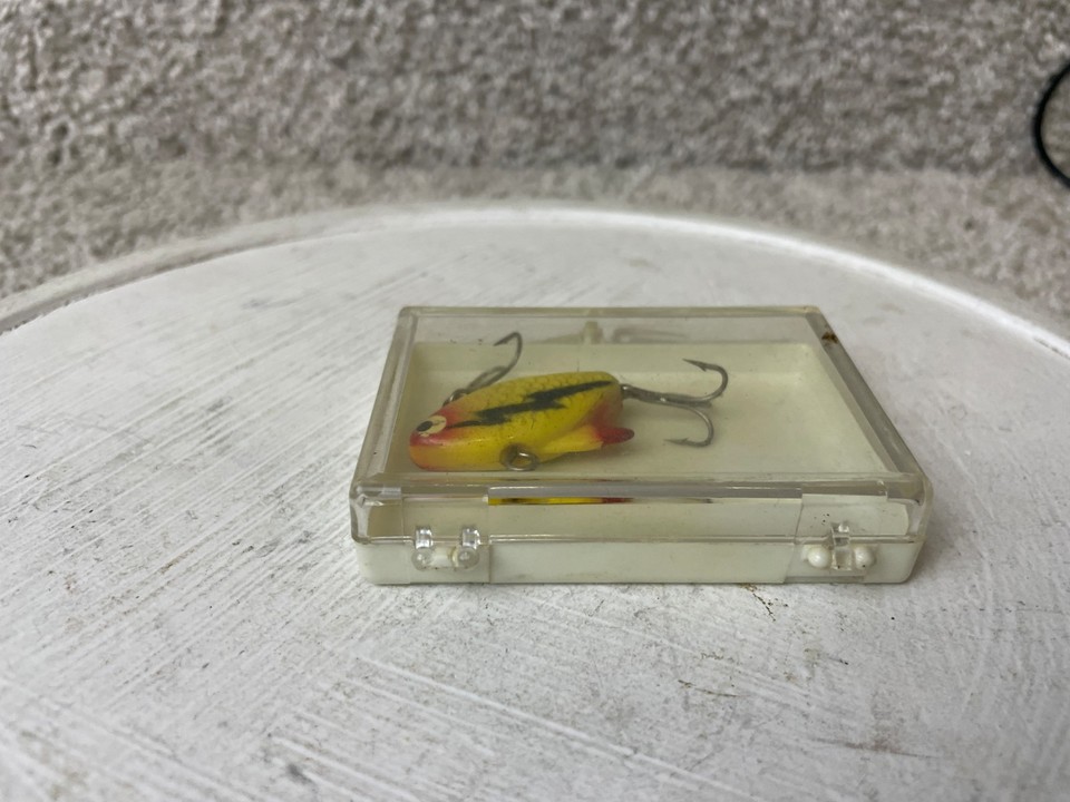 Vintage Heddon Sonic Yellow Shore Minnow Lightning Bolt Fishing Lure w ...