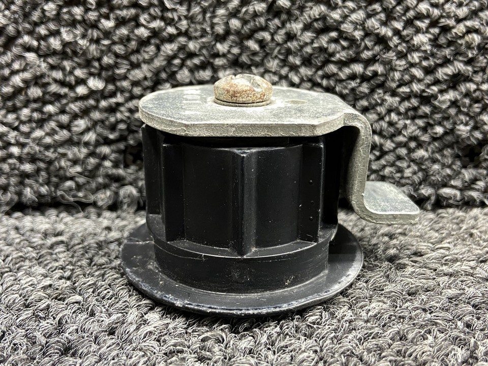 20273-001 Cirrus SR20 Cabin Door Push Button Lock LH or RH (Minus Key ...