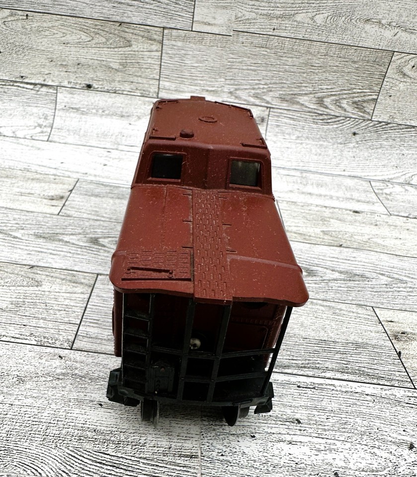 Lionel 'O' Train Bundle-Electric Engine, US Steel Car, Gulf Tanker Car ...