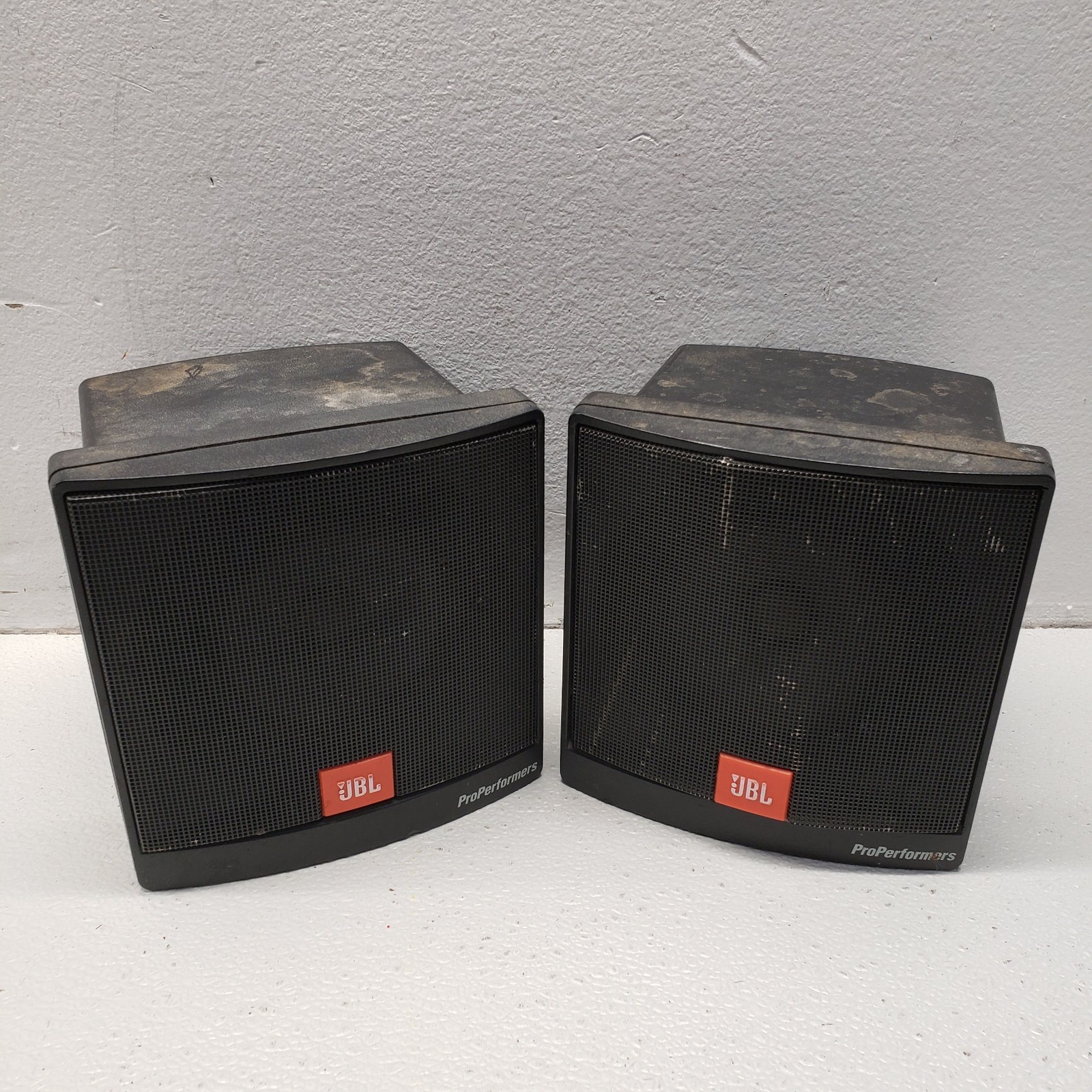 Pair of JBL ProPerformers Bookshelf Speakers - Read | eBay