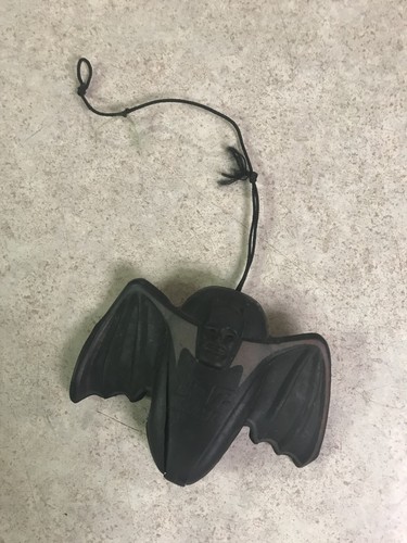 1966 Mattel DC Comics Batman Bat-Bomb cap shooter throwing toy | eBay