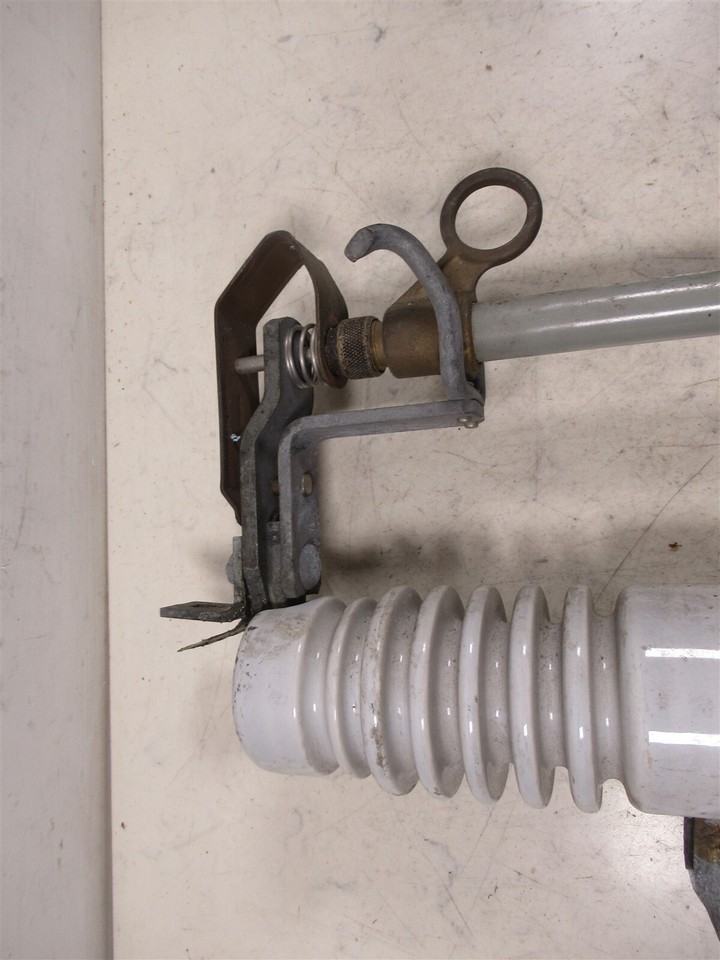 S&C Open Cut Out Fuse Type XS Electric Power Line Overhead 4.16 kV ...