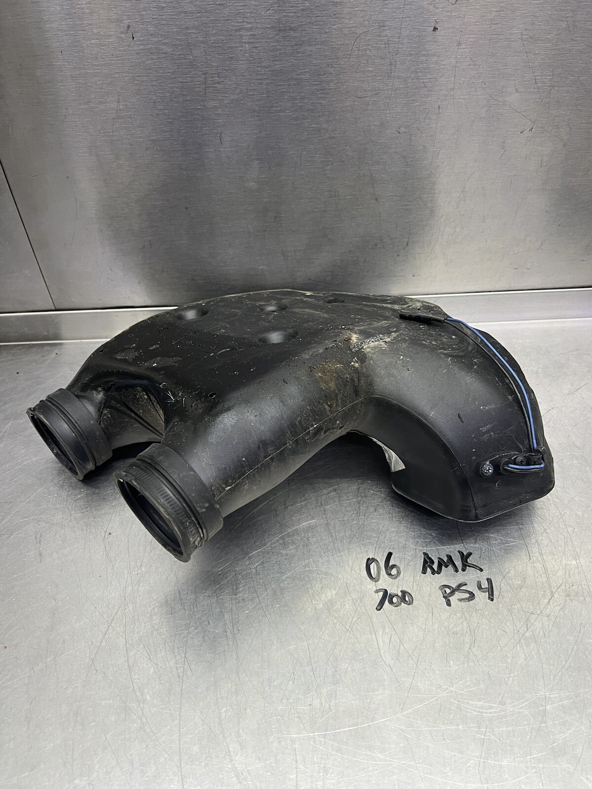 2006 05 06 Oem POLARIS RMK 700 AIR BOOT INTAKE SILENCER Housing Duct | eBay