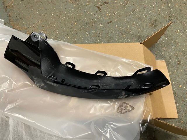 Mercedes-Benz GLE C292 Front Bumper Spoiler Trim Left P/n A2928852300 ...