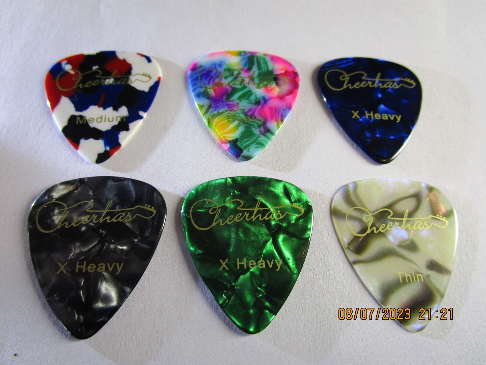 6 Piece High-end Set of Cheerhas Celluloid Guitar Picks Various Gauges ...