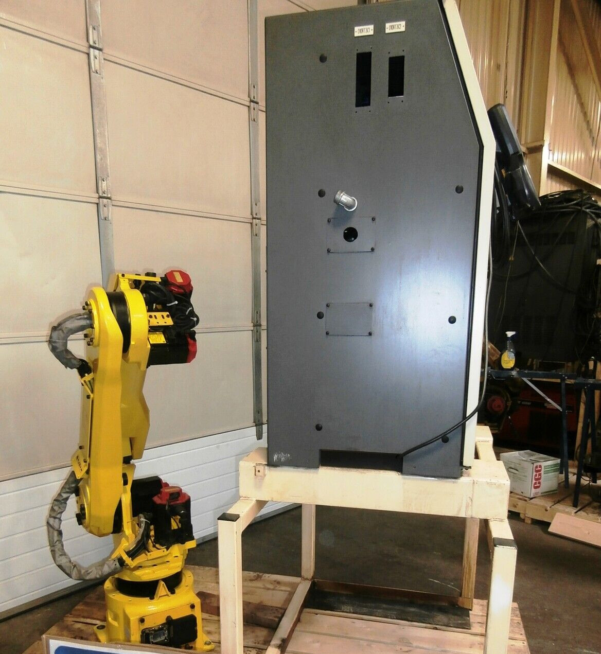 FANUC ARCMATE 120iB Robot with RJ3iB Controller Spot Goods Expedited ...