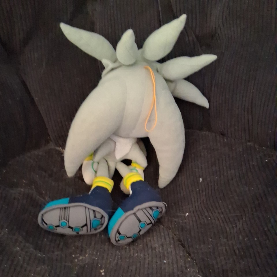 Sonic The Hedgehog Silver Plush Great Eastern Entertainment 12” Stuffed ...