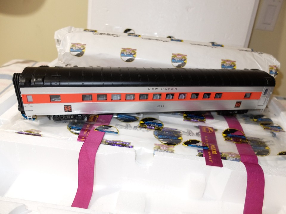 MTH 20-80003B & 80003C DAP New Haven F3 ABA & 5-Car 70' ABS Passenger ...