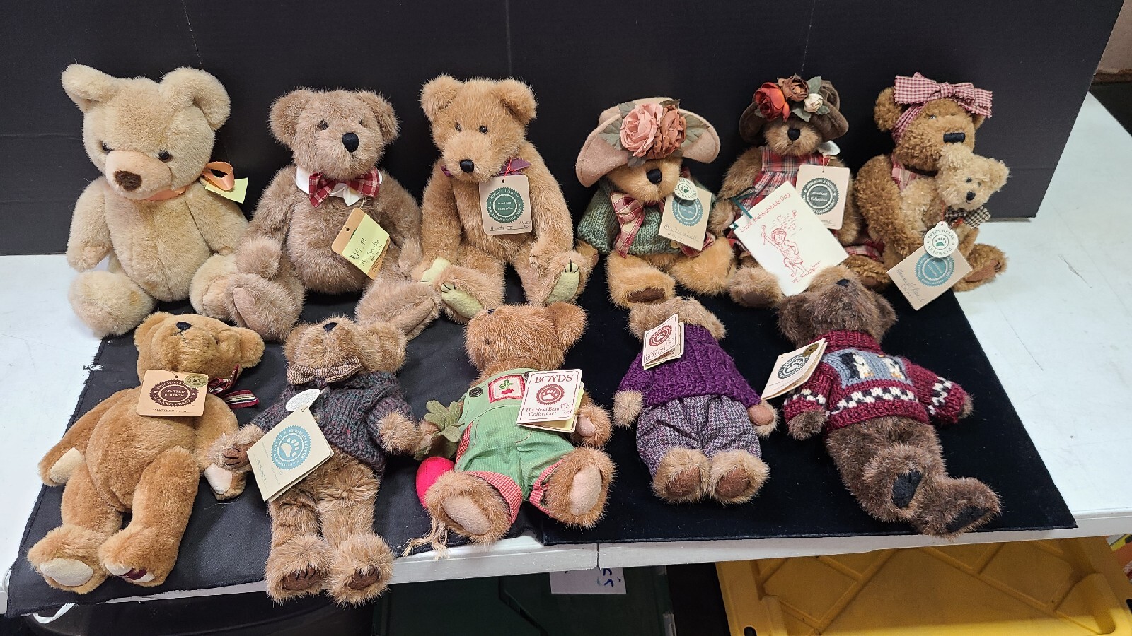 BOYDS Bears Lot Of 11 Bears NWT Stuffed Clothed (Retail Value Whole Lot ...