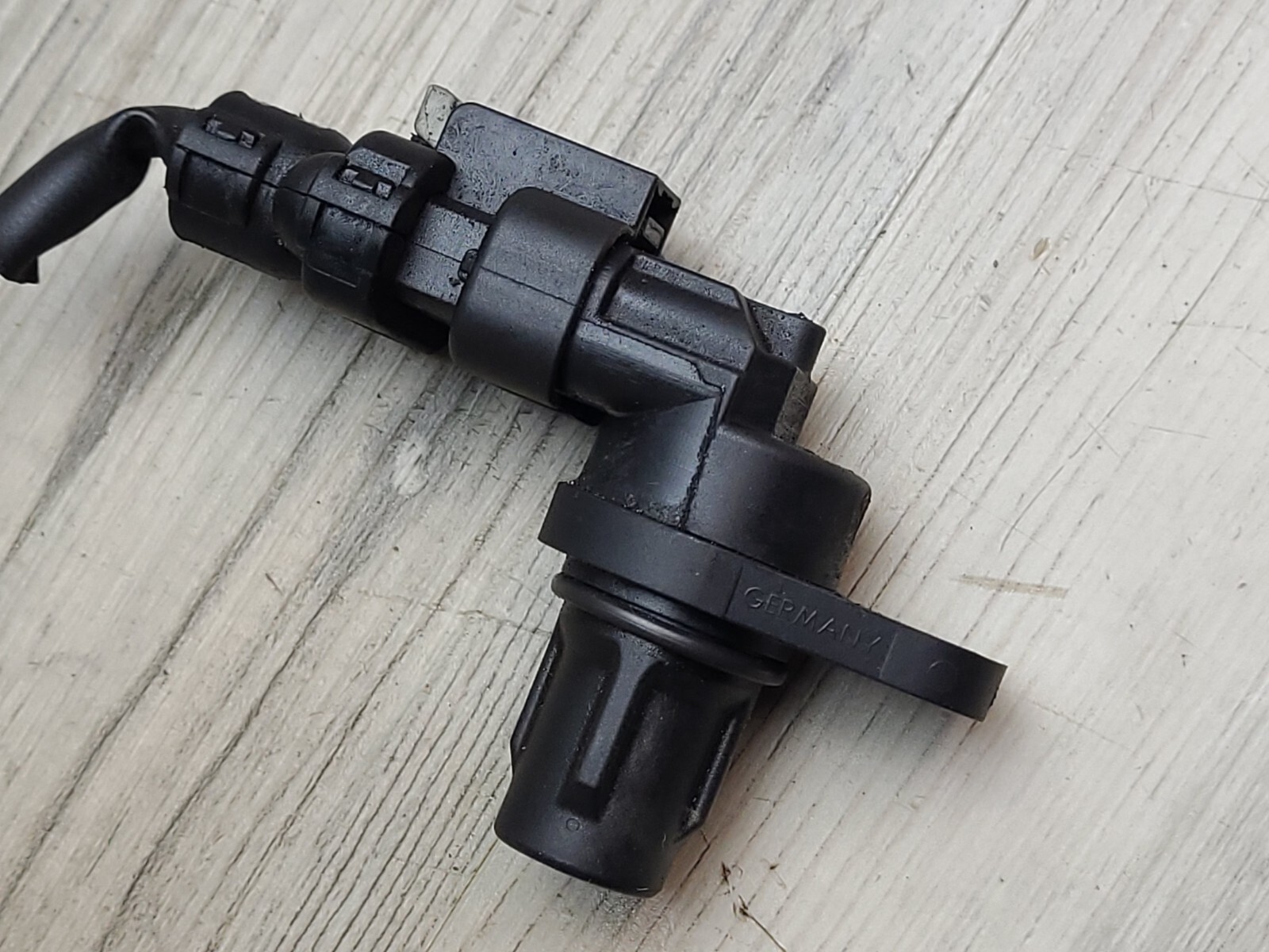 MERCEDES W211 E320 C350 SEDAN W204 - CAMSHAFT POSITION SENSOR ...