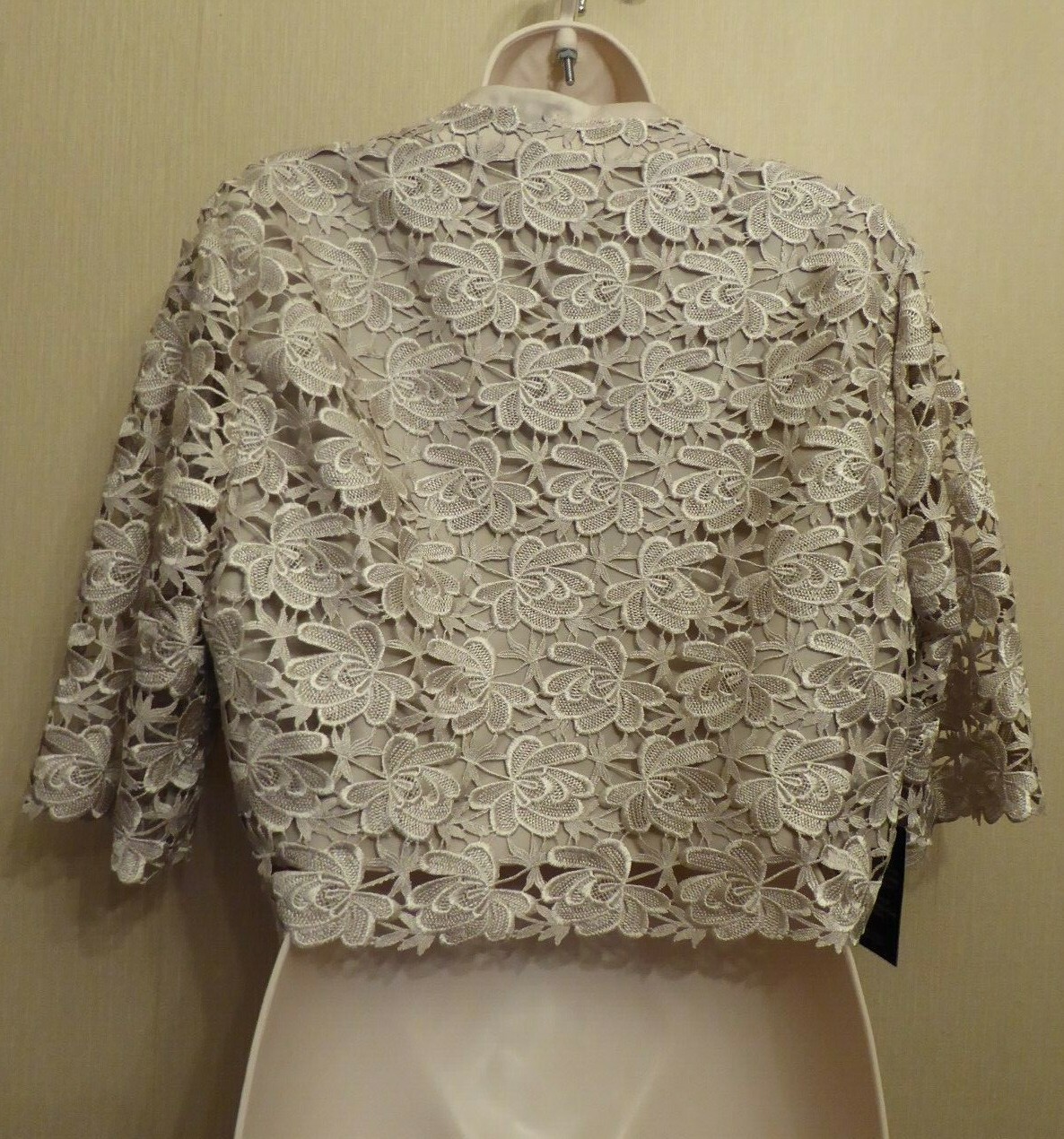 Kaliko Premium Occasionwear UK16 EU44 US12 new gold lace and satin ...