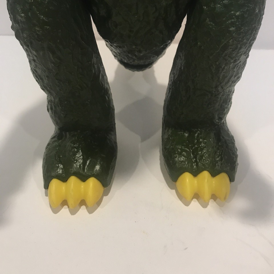 1977 Toho Shogun Warriors 19" Godzilla Complete With Working Tongue ...