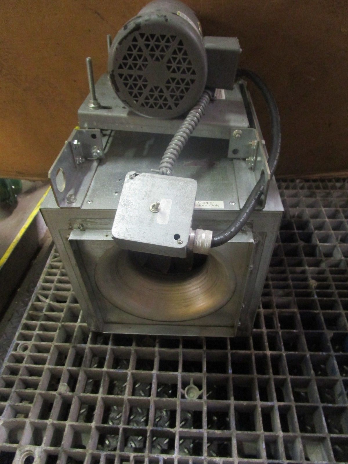 TC VENTCO BSI-080A DELT DRIVEN CENTRIFUGAL INLINE RECIRC-FAN 1/4HP 208 ...