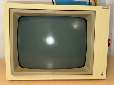 1983 Apple II IIe II+ Plus III Green CRT Computer Monochrome Monitor ...