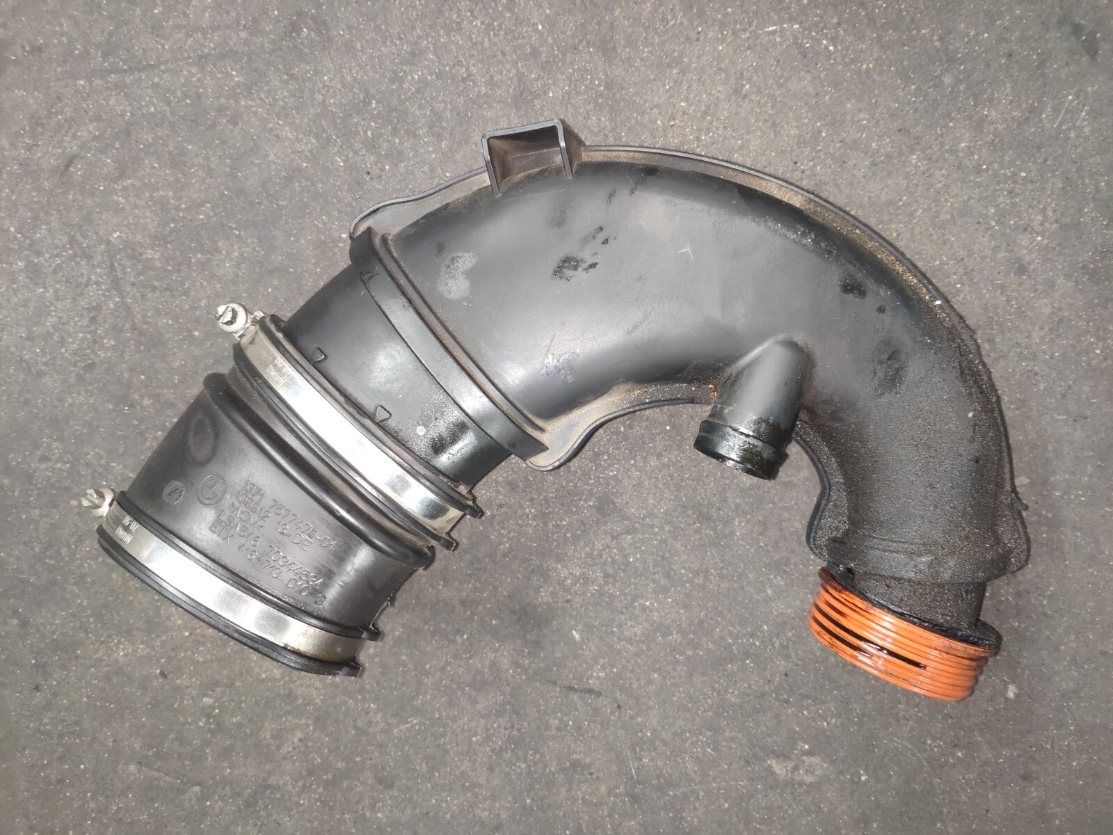 2012 BMW 750 I F01 F02 ENGINE AIR INTAKE CLEANER TUBE LEFT SIDE ...