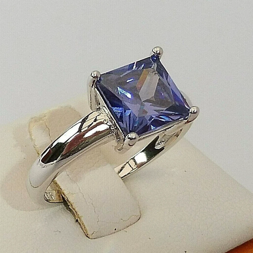 Princess Cut Tanzanite Engagement Rings