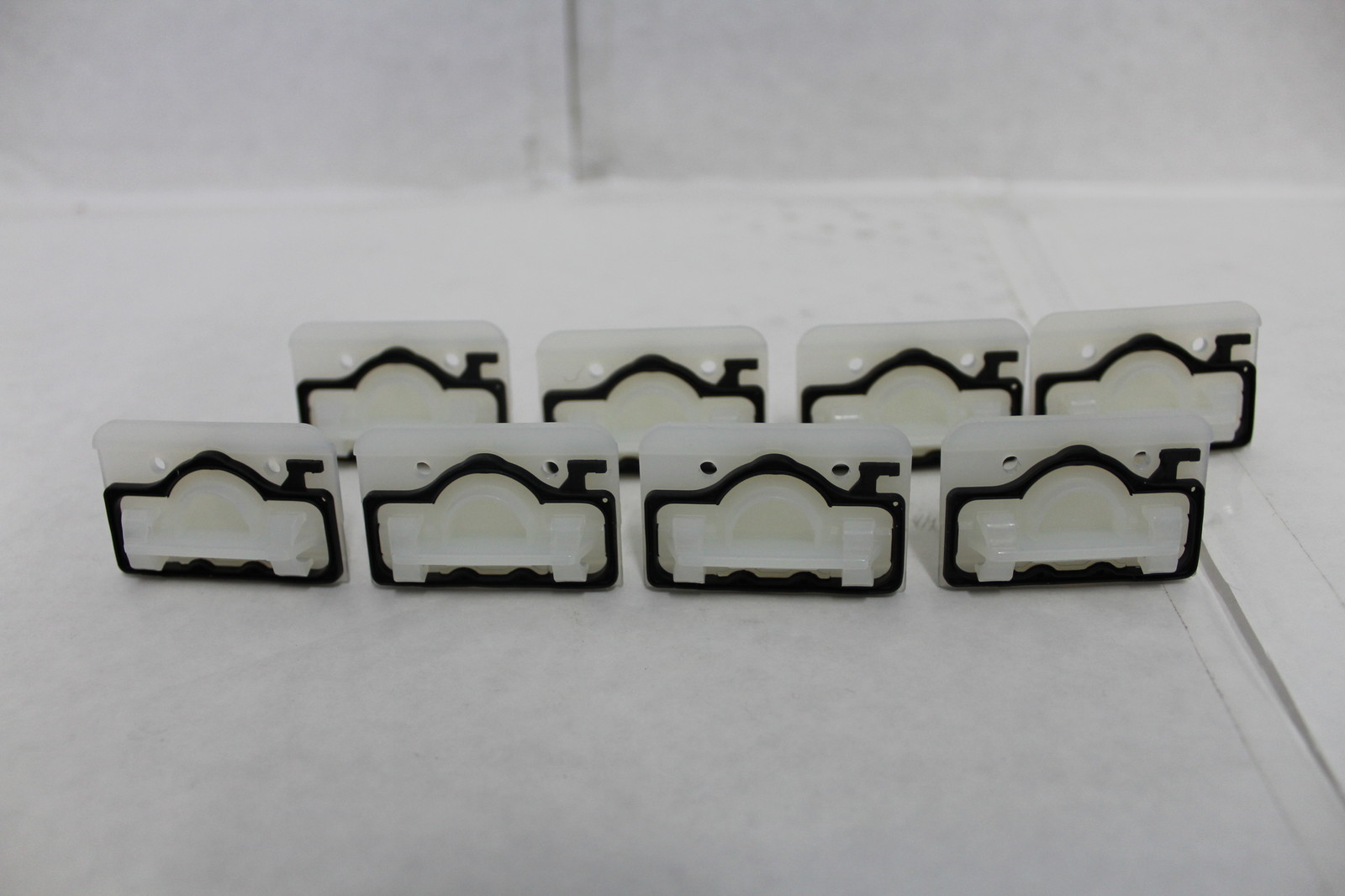 Genuine Mercedes-Benz W204 C-Class Door Sill Trim Retaining Clips X8 ...